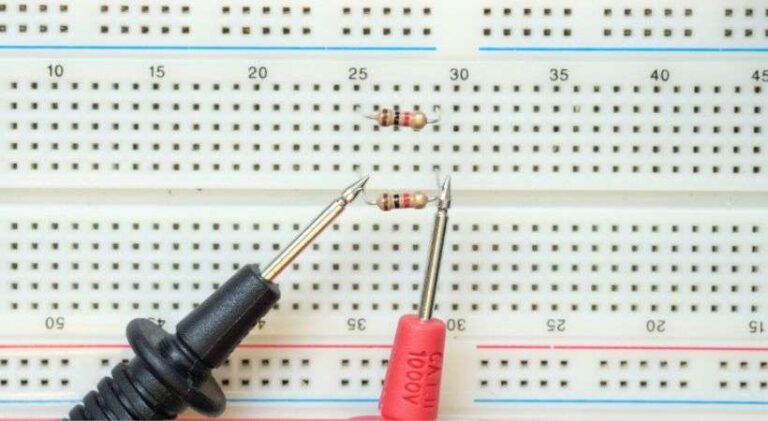 DC voltage measurement on breadboard (2026)